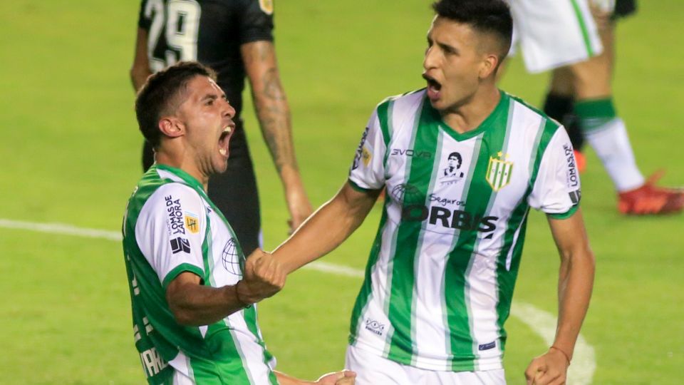 Clasificó Banfield, con colombianos | Capsulas de Carreño