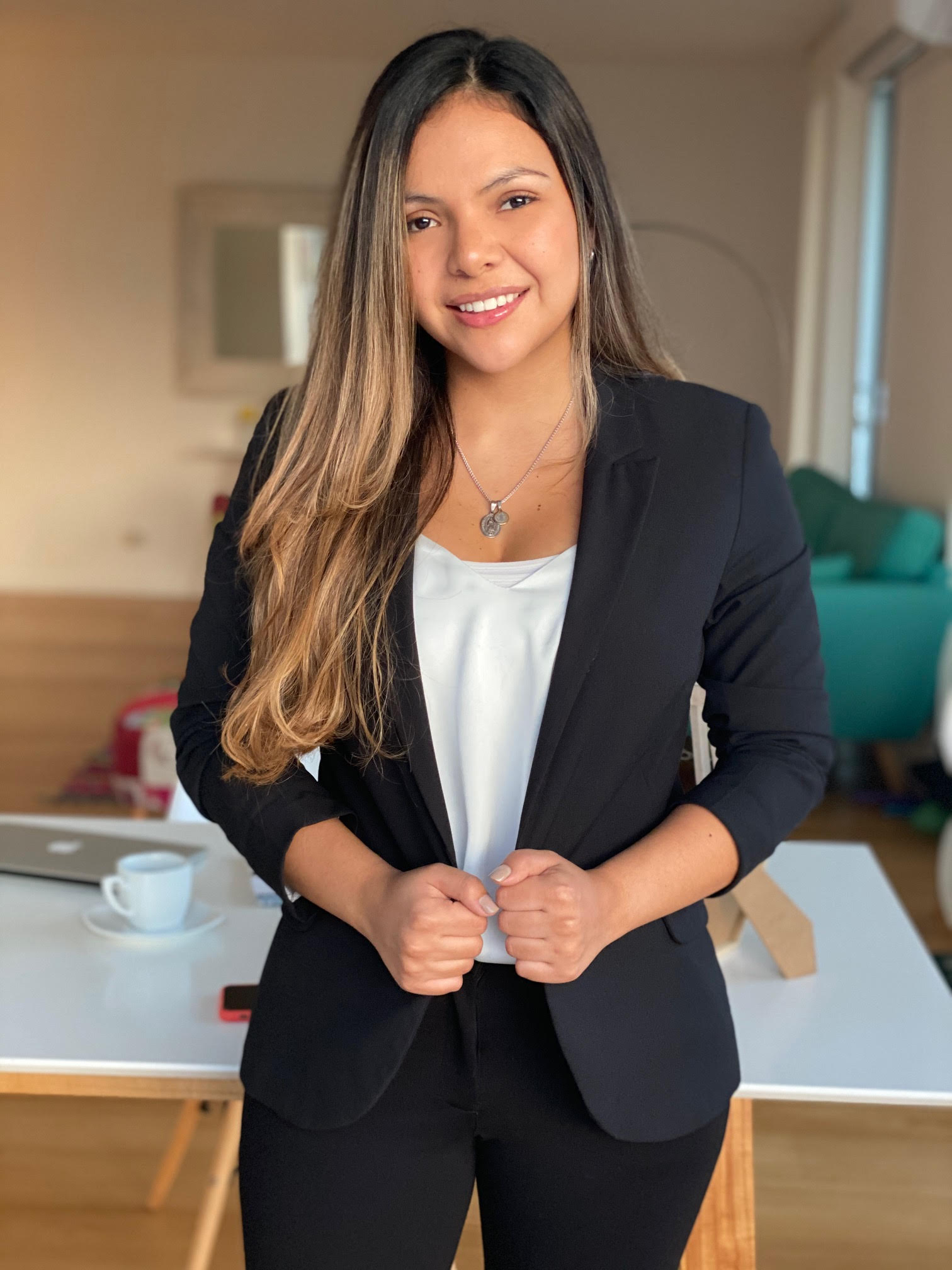 Ana Caicedo, esposa de Santos B., periodista internacional. | Cápsulas de Carreño